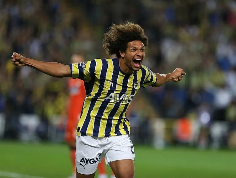 Son dakika Fenerbahçe transfer haberleri: Fenerbahçe'ye Samatta ve ... Son dakika Fenerbahçe transfer haberleri: Fenerbahçe'ye Samatta ve ...