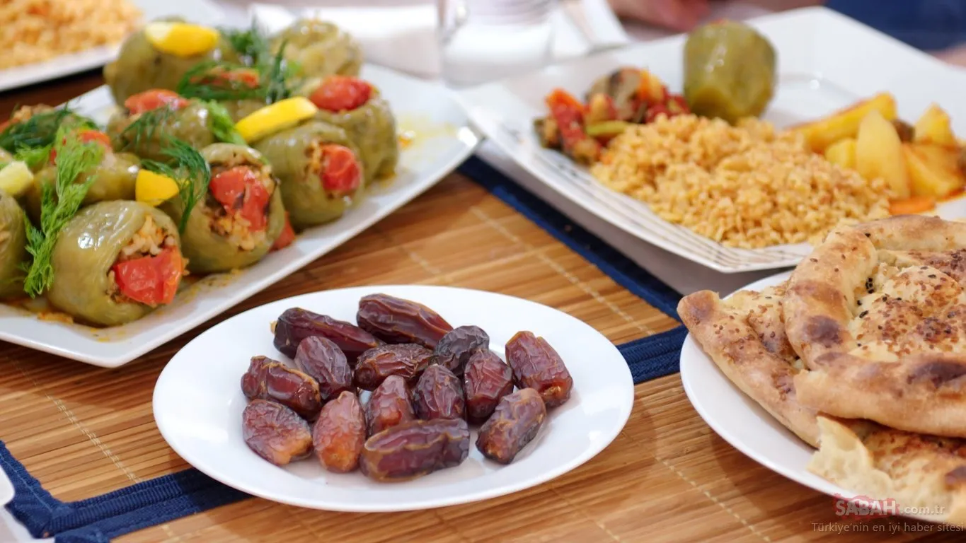 Ramazan ayında kilo almamak için bu besinleri tüketin! İşte örnek iftar ... Ramazan ayında kilo almamak için bu besinleri tüketin! İşte örnek iftar ...