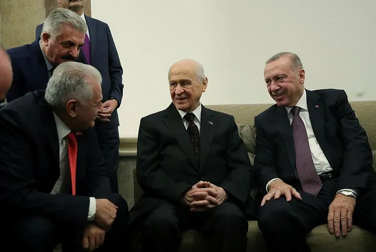 Cumhurbaşkanı Recep Tayyip Erdoğan MHP lideri ile bir araya geldi - Son ... Cumhurbaşkanı Recep Tayyip Erdoğan MHP lideri ile bir araya geldi - Son ...