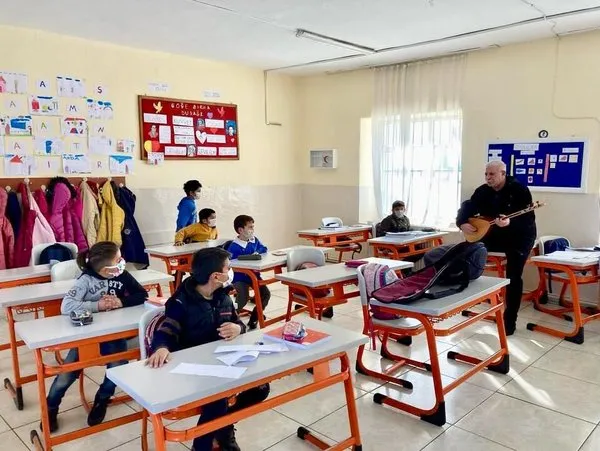 MEB Mesleki Eğitim tanıtım filmi ardında Halk Eğitim Kurslarına büyük ... MEB Mesleki Eğitim tanıtım filmi ardında Halk Eğitim Kurslarına büyük ...