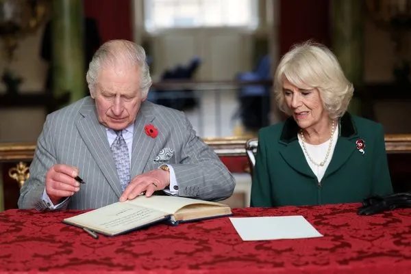 İngiltere’de Kral Charles’tan beklenmedik hareket! Çalışanları için ... İngiltere’de Kral Charles’tan beklenmedik hareket! Çalışanları için ...