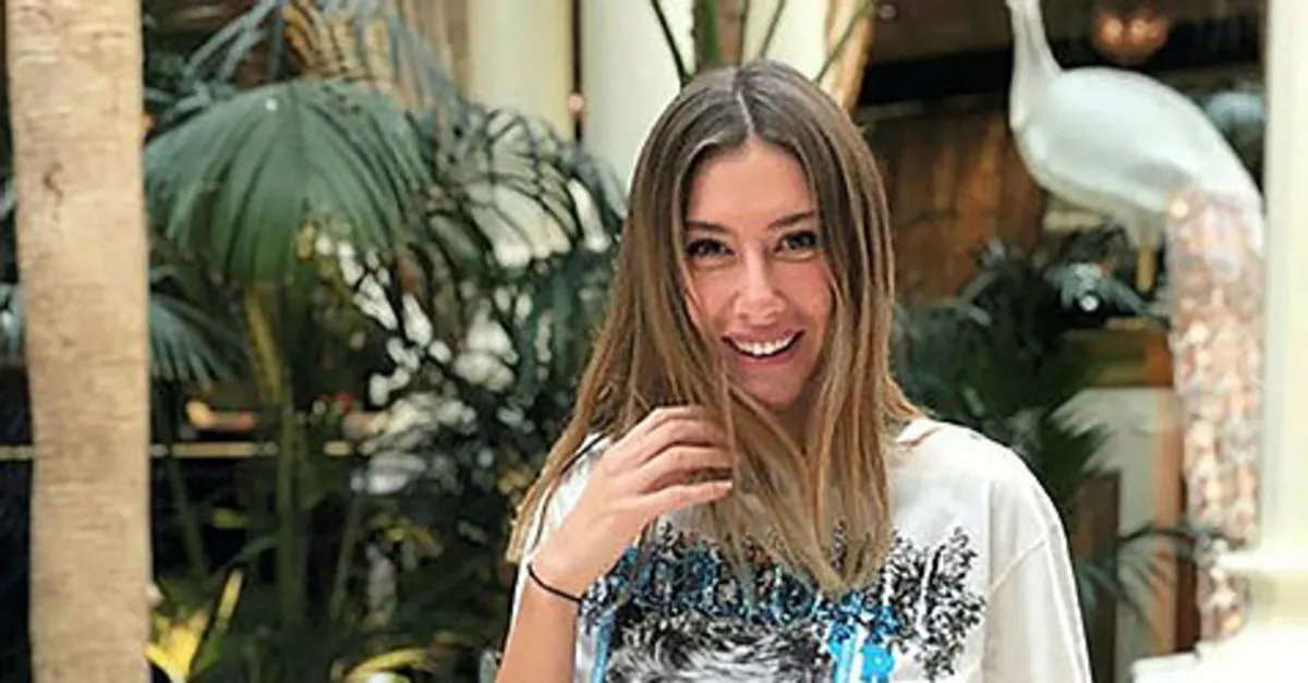 Şeyma Subaşı photoshopu fazla kaçırırsa... - Son Dakika Magazin Haberleri