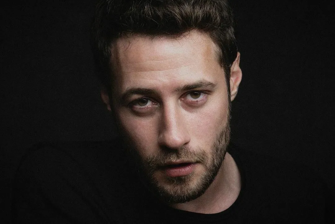 DİLEK TAŞI OZAN DOLUNAY KİMDİR? Dilek Taşı Ozan Dolunay aslen nereli ...