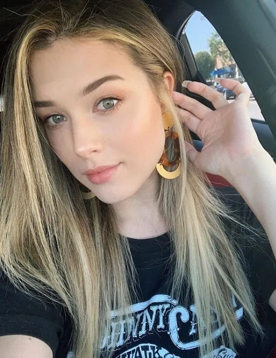 Çıplak Taraftarlar Julia Rose Ve Lauren Summer Ortalığı Karıştırdılar Galeri Spor