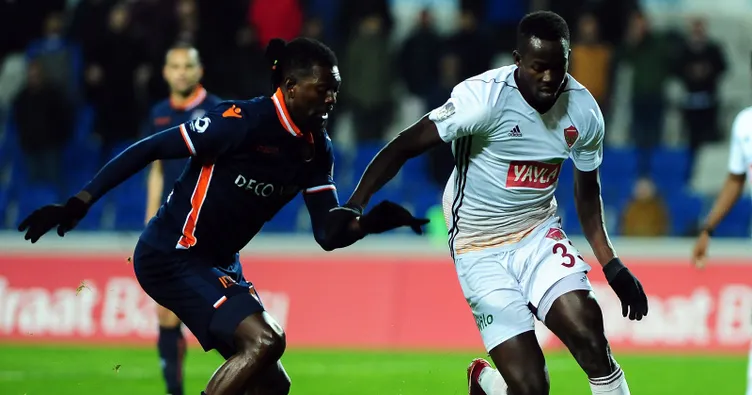 Medipol Başakşehir avantajı tek golle kaptı - Son Dakika Spor Haberleri