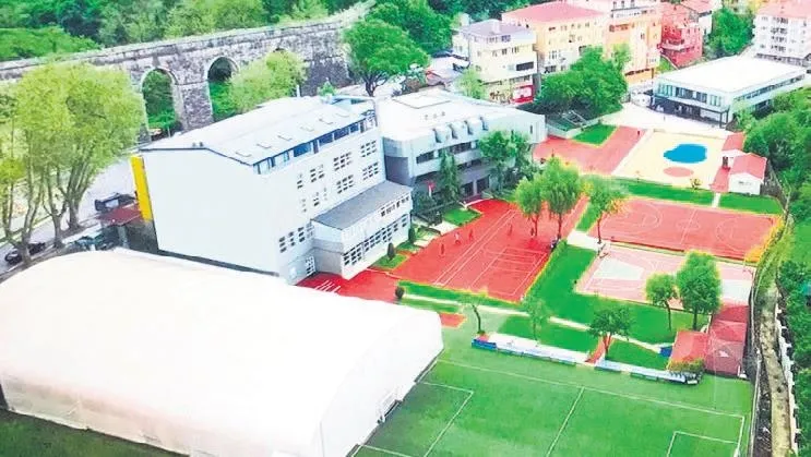 Bir veli okulu basıp müdüre saldırmış - BÜLENT CANKURT