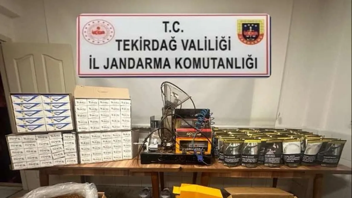 373 Bin Liralık Makaron ve tütünle yakalandı - Tekirdağ Haberleri 373 Bin Liralık Makaron ve tütünle yakalandı - Tekirdağ Haberleri