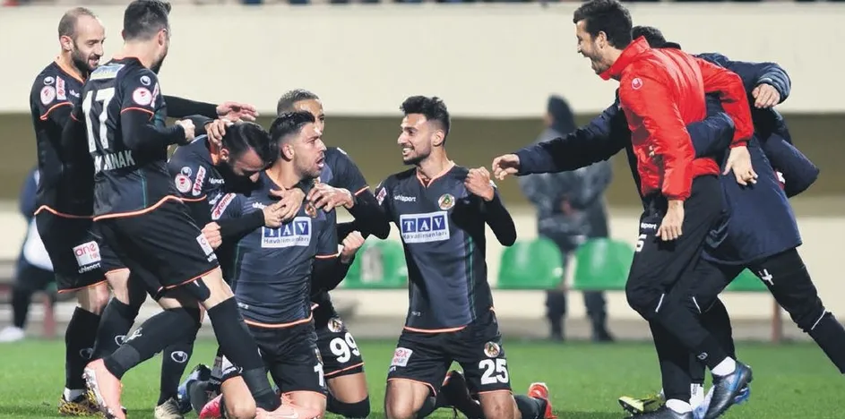 Aslan kupada parçalı bulutlu - Sabah Ziraat Türkiye Kupası