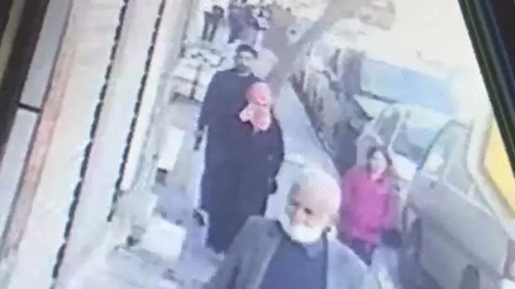 Üvey Annesinin Kafasına Sıktı Cinayet Anı Kamerada Galeri Yaşam