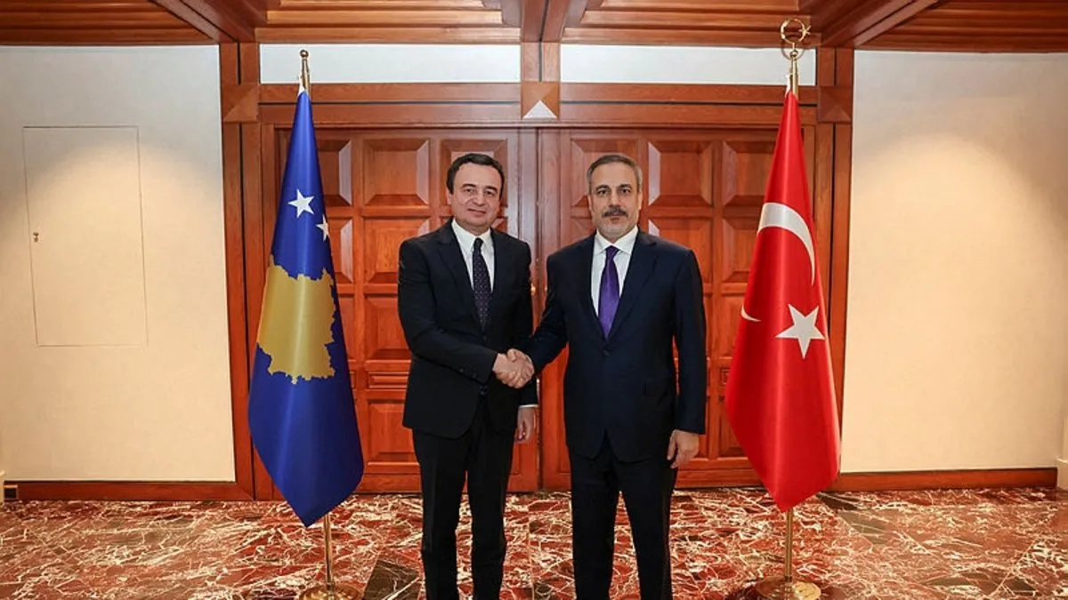 Dışişleri Bakanı Fidan, Kosova Başbakanı Kurti ile bir araya geldi ... Dışişleri Bakanı Fidan, Kosova Başbakanı Kurti ile bir araya geldi ...