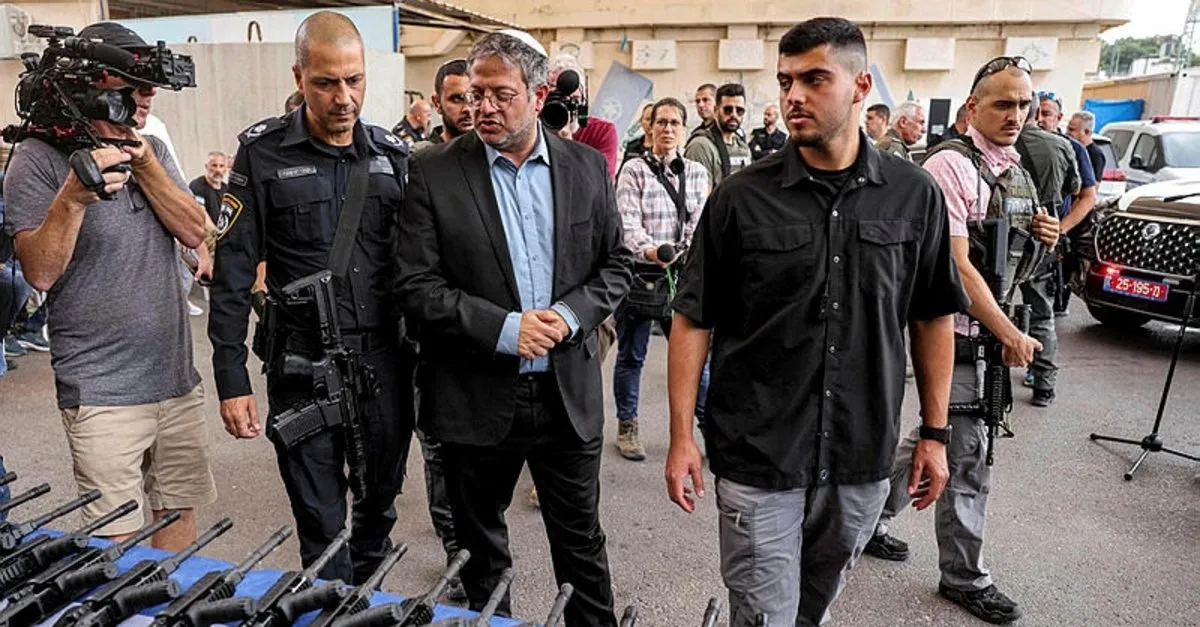 Gazze’de İsrail Batı Şeria’da Yahudi yerleşimci terörü! 2 koldan ... Gazze’de İsrail Batı Şeria’da Yahudi yerleşimci terörü! 2 koldan ...
