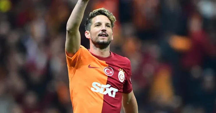 Dries Mertens imzayı atıyor - Son Dakika Spor Haberleri