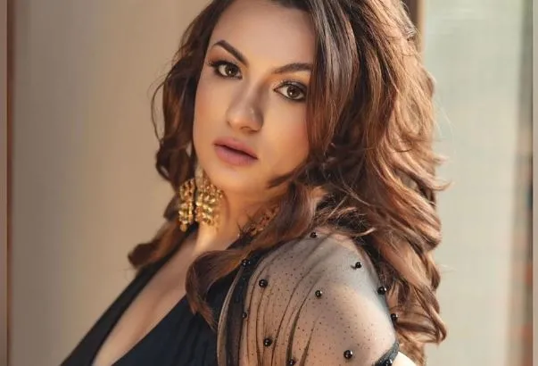 Güzellik kalıplarını yerle bir ediyor! "Balina" diye çağırılıyordu ...