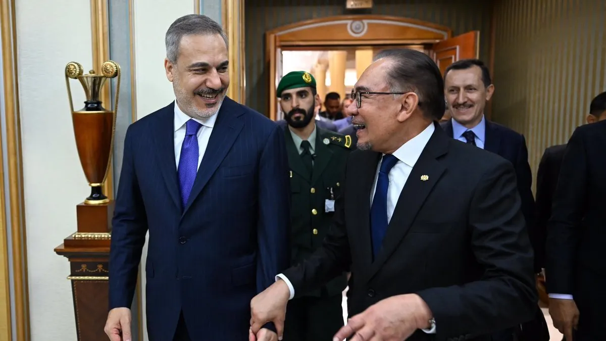 Dışişleri Bakanı Hakan Fidan Riyad'da Malezya Başbakanı Enver ile ... Dışişleri Bakanı Hakan Fidan Riyad'da Malezya Başbakanı Enver ile ...