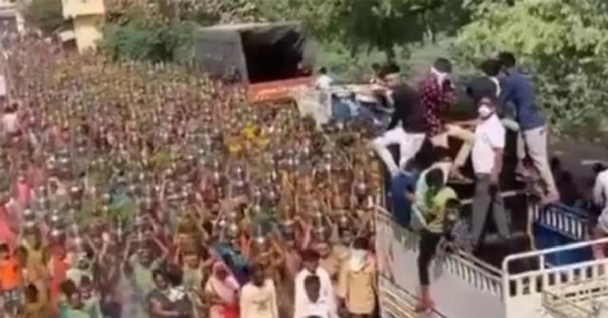 Görüntüler Hindistan'dan! Vaka ve can kayıpları hızla artarken ...