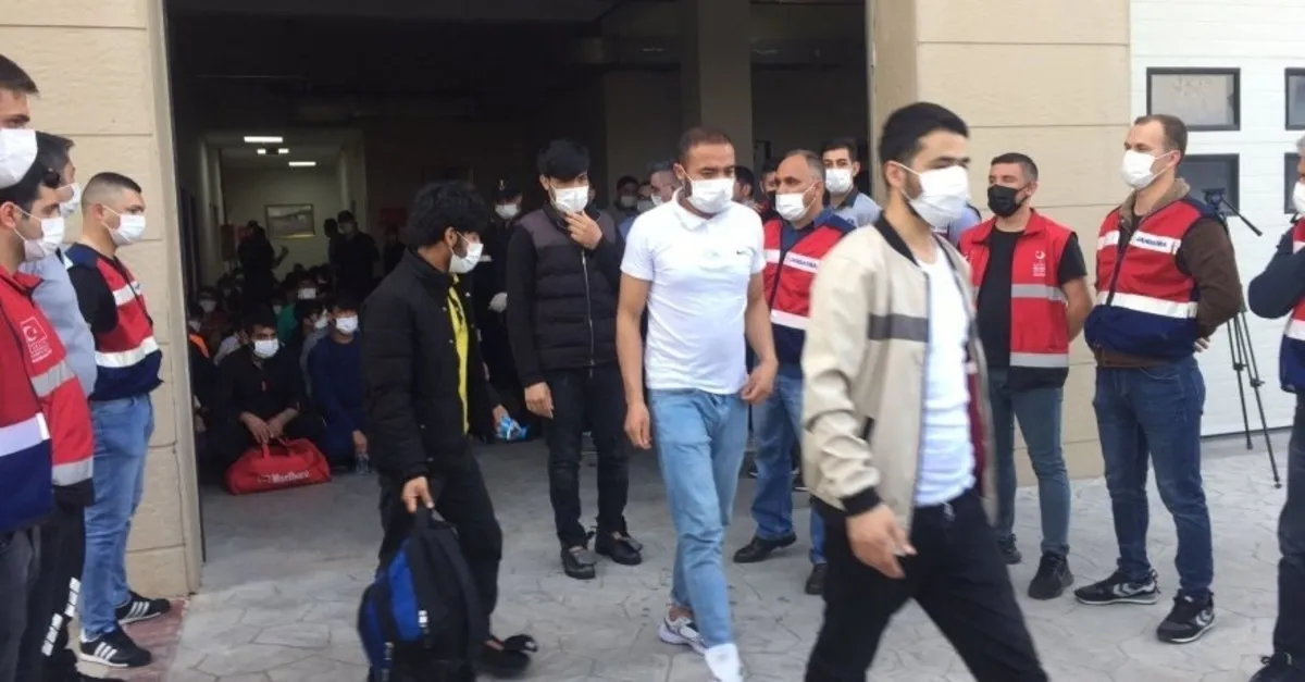 Düzensiz 31 göçmen sınır dışı edildi! - Kocaeli Haberleri