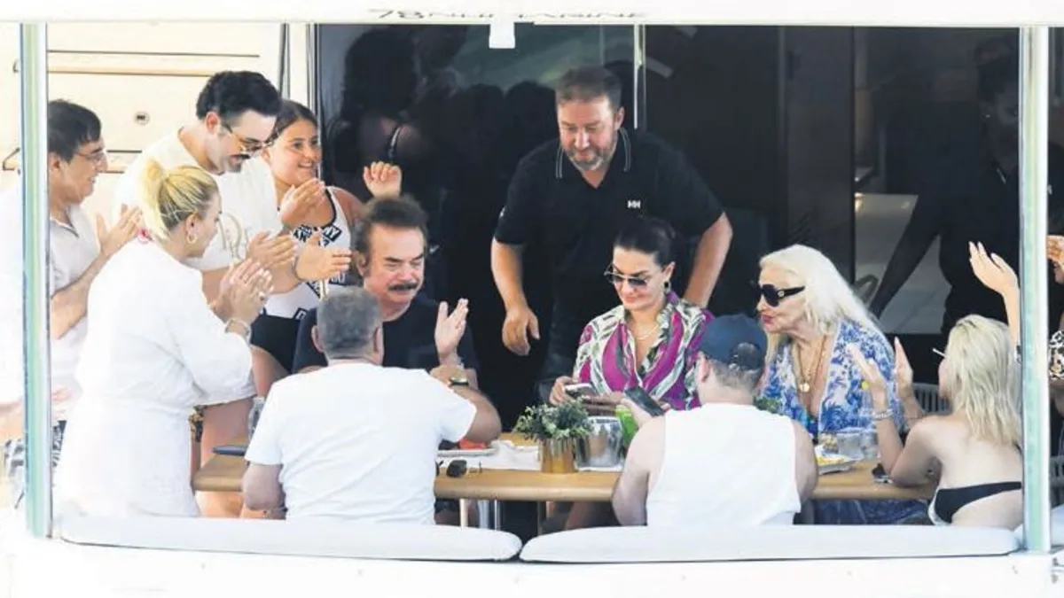 Baba 80 yaşında - Son Dakika Magazin Haberleri