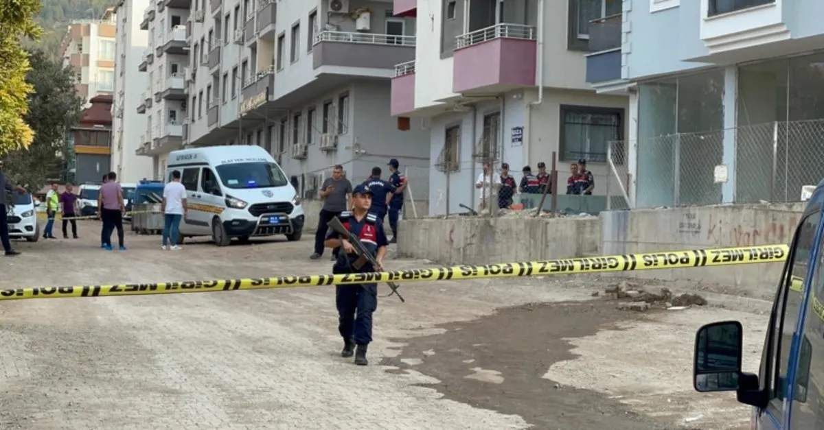 Son dakika: Osmaniye'de uyuşturucu operasyonunda şüpheli ateş açtı: 1 ... Son dakika: Osmaniye'de uyuşturucu operasyonunda şüpheli ateş açtı: 1 ...