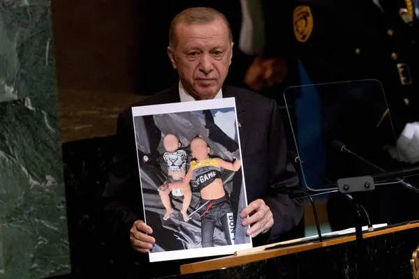 Son dakika: Başkan Erdoğan, BM kürsüsünden dünyaya 3 kare ile mesaj ... Son dakika: Başkan Erdoğan, BM kürsüsünden dünyaya 3 kare ile mesaj ...