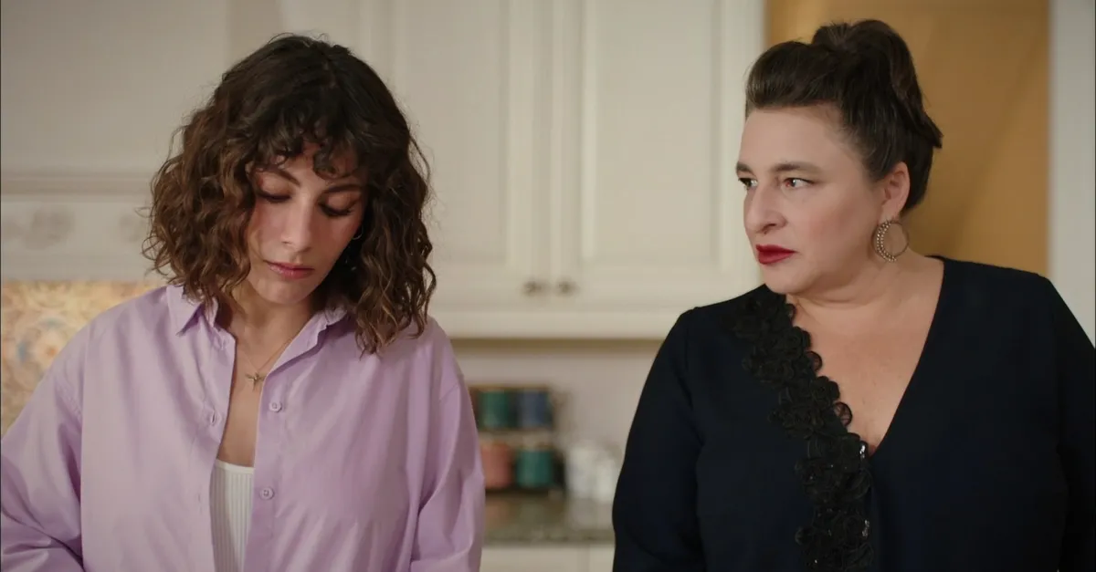 Dila ve Ümran’ın savaşı kanlı bitti - Son Dakika Magazin Haberleri