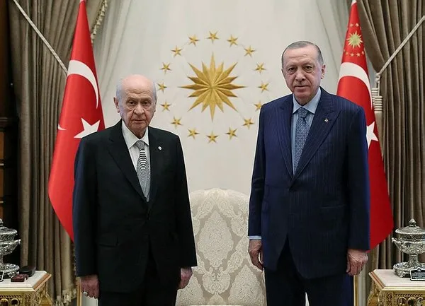 SON DAKİKA: Başkan Erdoğan ile Devlet Bahçeli arasında kritik görüşme ... SON DAKİKA: Başkan Erdoğan ile Devlet Bahçeli arasında kritik görüşme ...