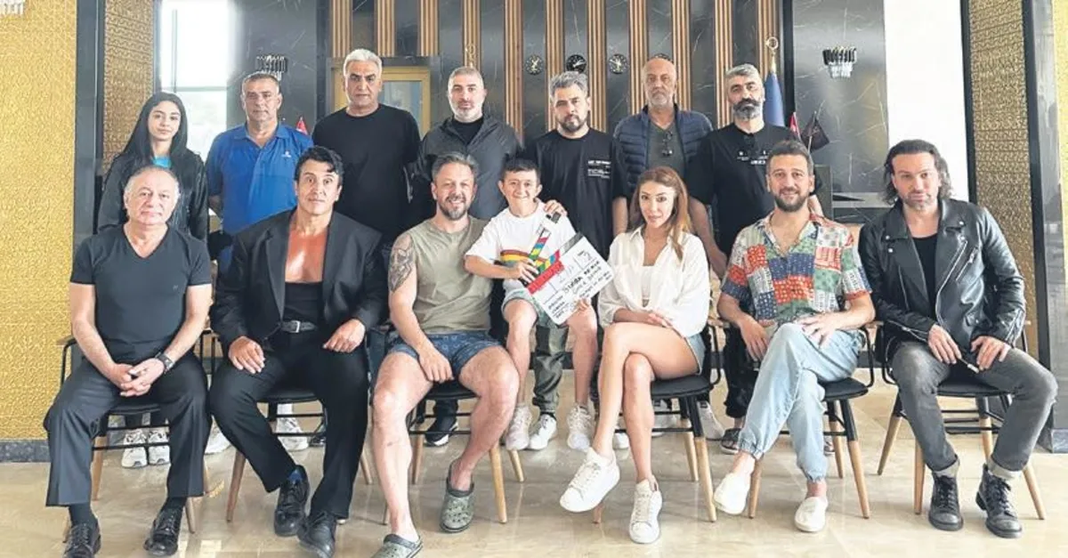 İllegal aşk Kuşadası’nda başladı - Son Dakika Magazin Haberleri