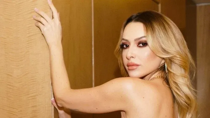 Hadise kimdir, kaç yaşında, nereli? Ünlü şarkıcı Hadise Açıkgöz yaşı ...