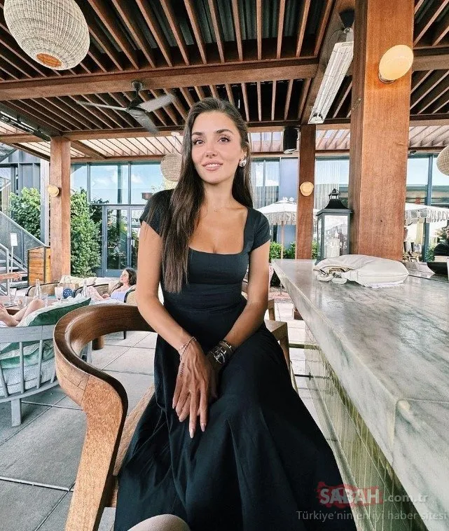 Hande Erçel ve Hakan Sabancı çifti tatillerine düğün molası verdi! İşte ... Hande Erçel ve Hakan Sabancı çifti tatillerine düğün molası verdi! İşte ...