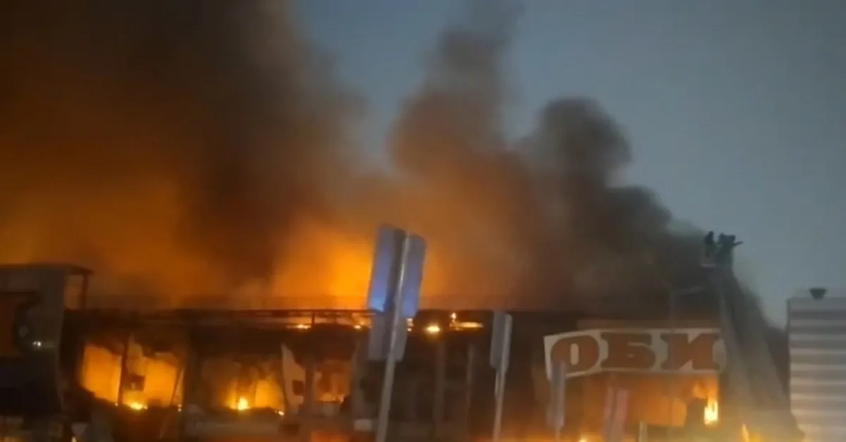 Rusya'da AVM yangını: 1 ölü - Son Dakika Haberler Rusya'da AVM yangını: 1 ölü - Son Dakika Haberler