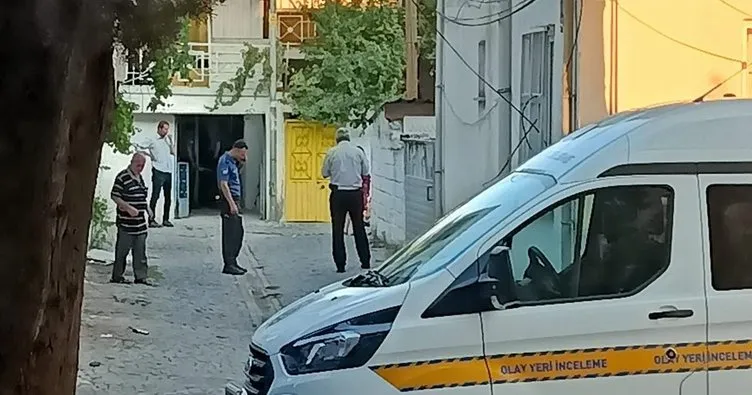 İzmir'de kız arkadaşı tarafından bıçaklanan genç hayatını kaybetti ... İzmir'de kız arkadaşı tarafından bıçaklanan genç hayatını kaybetti ...