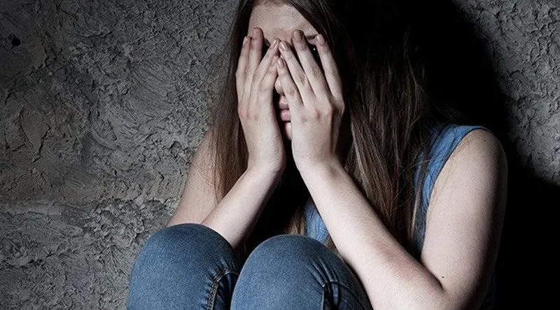 Sapık Doktor Hakkında şok Karar Göğüs Muayenesinde 3 Liseli öğrenciyi Taciz Etmişti Galeri