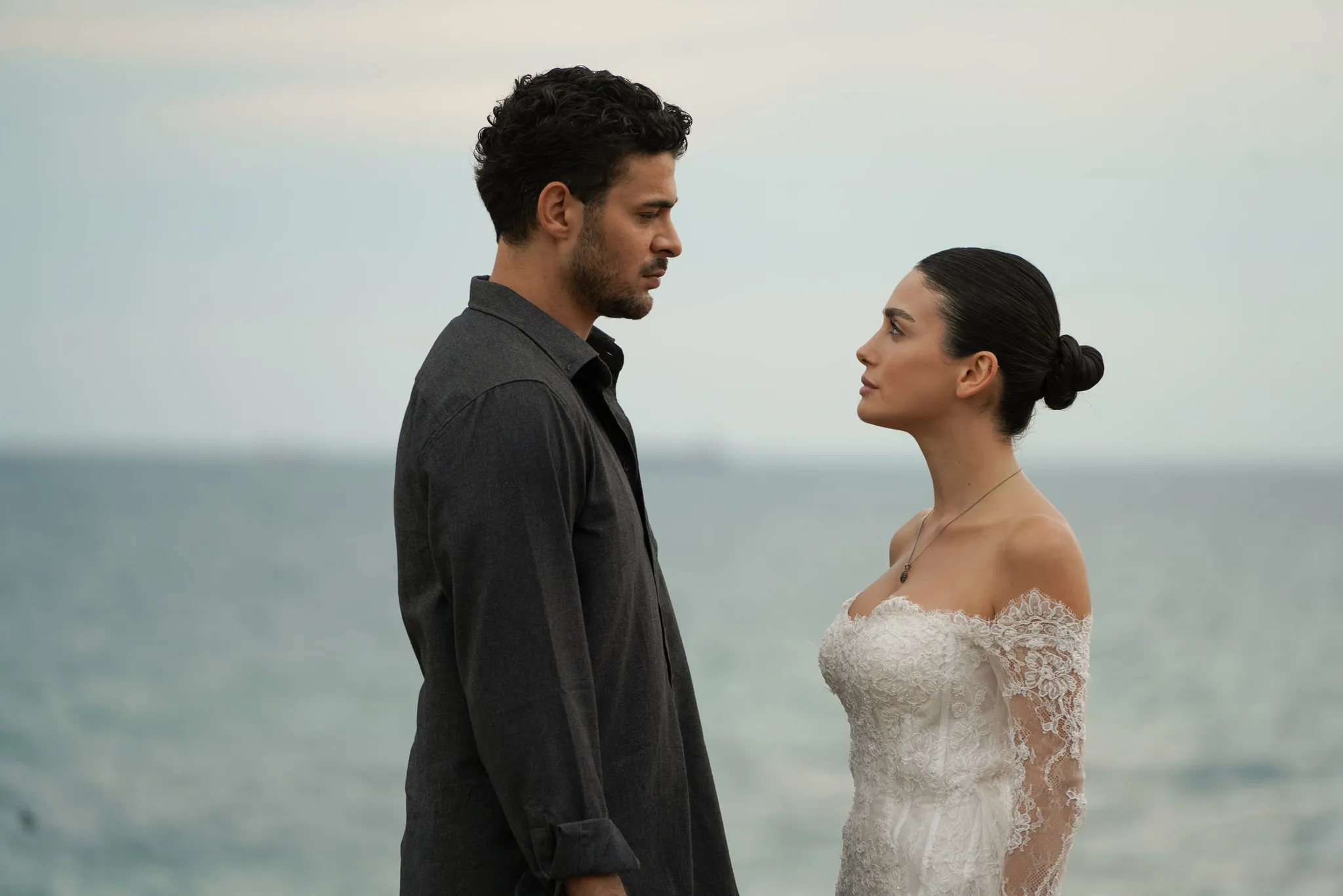 Azil konağı terk eder! - Magazin Haberleri