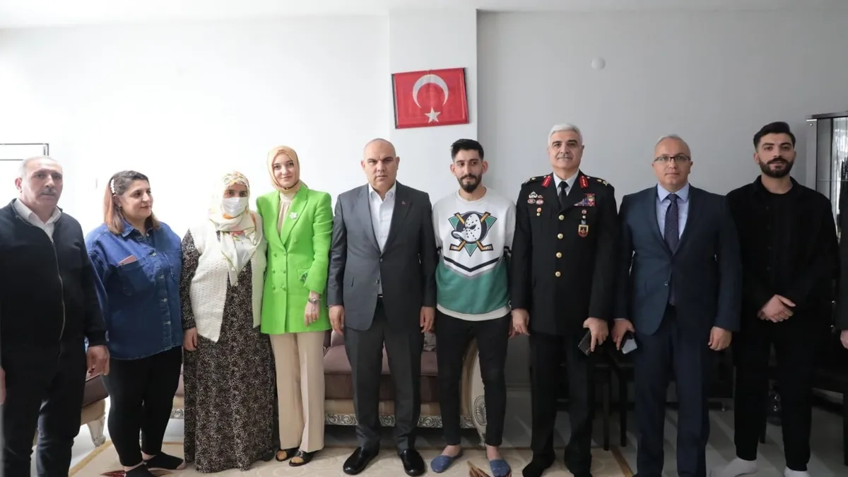 Ağrı Valisi Koç'tan bayram ziyaretleri - Ağrı Haberleri