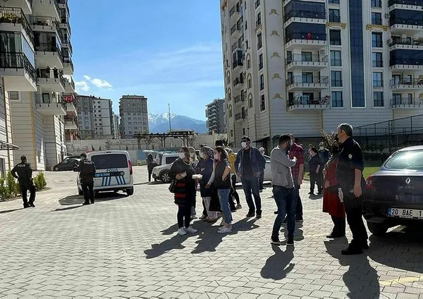 15 yaşındaki Muhlise, çatıdan atlayarak yaşamına son verdi - Yaşam ... 15 yaşındaki Muhlise, çatıdan atlayarak yaşamına son verdi - Yaşam ...