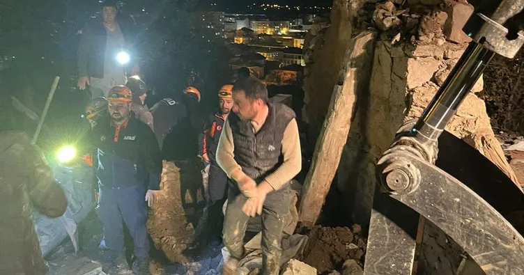 Sivas’ta çöken ahırda 13 koyun öldü - Sivas Haberleri