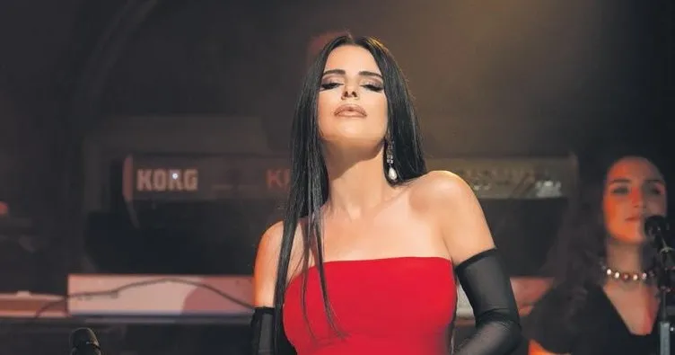 Simge’den iki gün üst üste konser - Son Dakika Magazin Haberleri