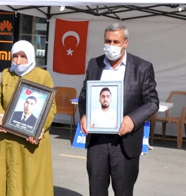 Muşlu annelerin evlat nöbetine iki aile daha katıldı - Son Dakika Haberler Muşlu annelerin evlat nöbetine iki aile daha katıldı - Son Dakika Haberler