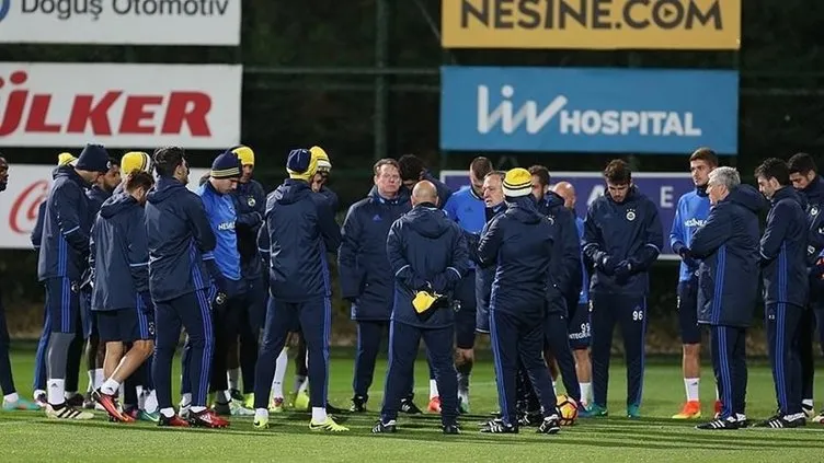 Feyenoord - Fenerbahçe maçı hangi kanalda? Fenerbahçe maçı öncesi şok ... Feyenoord - Fenerbahçe maçı hangi kanalda? Fenerbahçe maçı öncesi şok ...