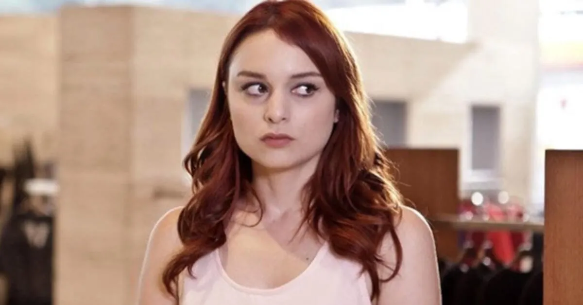 NİLPERİ ŞAHİNKAYA kimdir, kaç yaşında, nereli ve hangi dizi-filmlerde ...