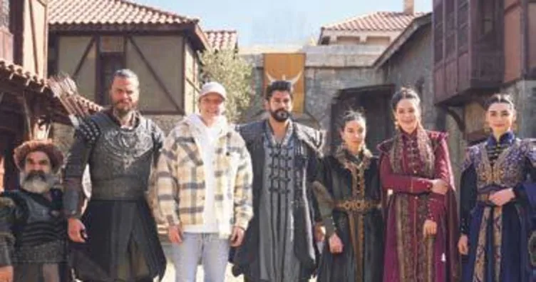 Yıldız futbolcu ‘Kuruluş Osman’ setinde - Son Dakika Magazin Haberleri