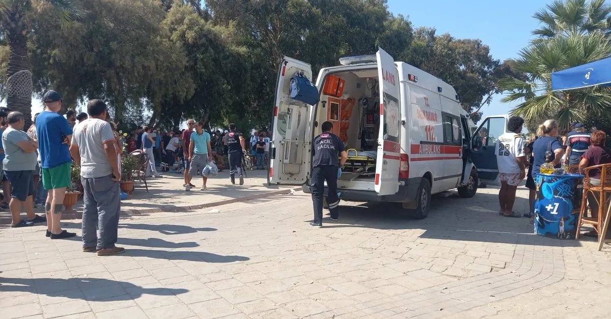 Bodrum’da evde çıkan yangından alevlerin arasından atlayarak kurtuldu ... Bodrum’da evde çıkan yangından alevlerin arasından atlayarak kurtuldu ...