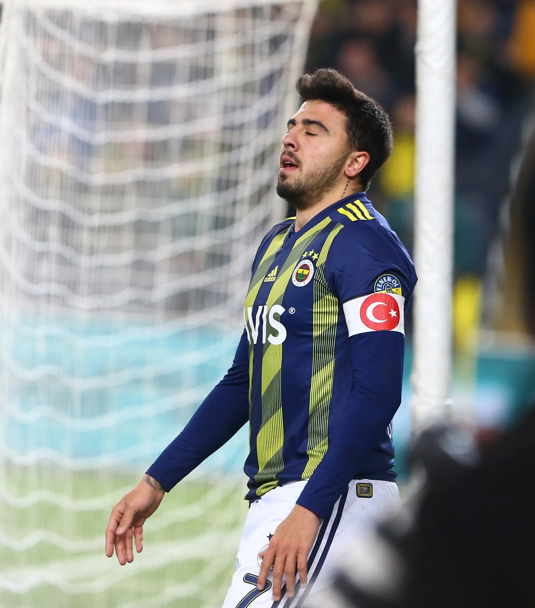 Bunu kimse beklemiyordu! Fenerbahçe'den sürpriz teklif | Bjelica Erol ... Bunu kimse beklemiyordu! Fenerbahçe'den sürpriz teklif | Bjelica Erol ...