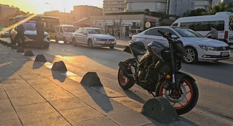 Yer İstanbul Bağcılar: Motosiklete ateş açıldı! - Galeri - Yaşam