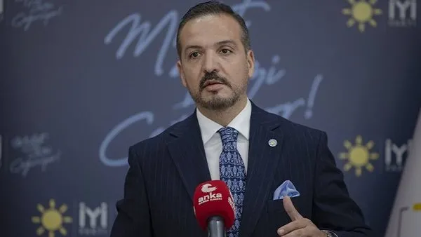 Son dakika haberi: İYİ Parti Genel Başkanı Meral Akşener kalp ... Son dakika haberi: İYİ Parti Genel Başkanı Meral Akşener kalp ...