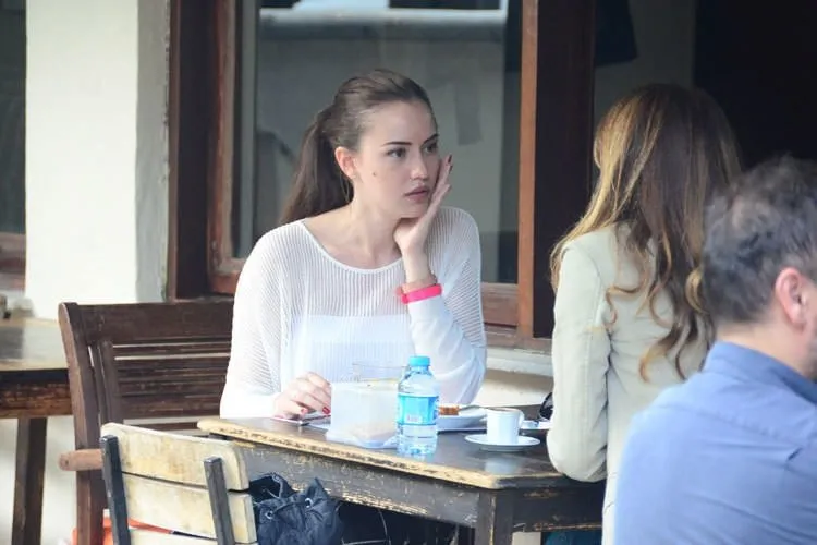 Fahriye Evcen esti gürledi - Magazin Haberleri Fahriye Evcen esti gürledi - Magazin Haberleri