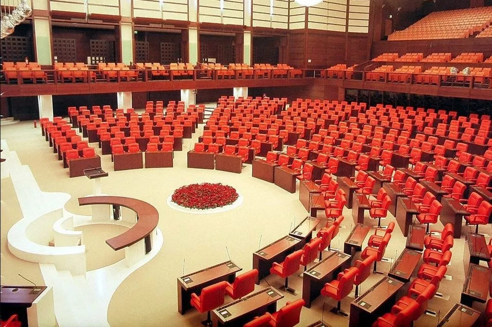 2. TORBA YASA MADDELERİ 2023: Ev hanımları, emekli zammı, evlilik ... 2. TORBA YASA MADDELERİ 2023: Ev hanımları, emekli zammı, evlilik ...