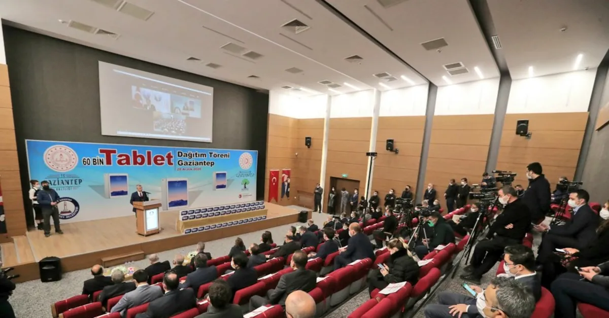 Canlı ders için 60 bin tablet - Son Dakika Eğitim Haberleri
