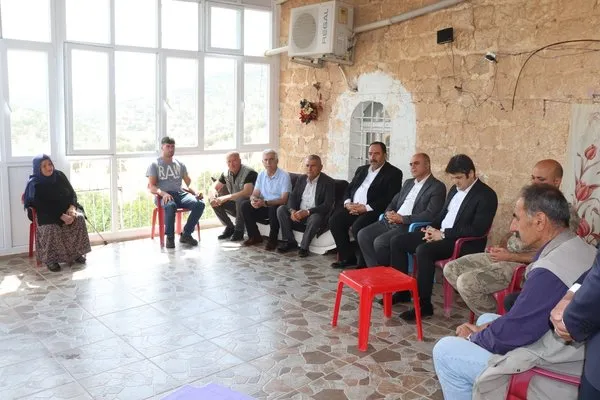 Aynı gün aynı yerde şehit olan baba-oğul için anma töreni yapıldı ... Aynı gün aynı yerde şehit olan baba-oğul için anma töreni yapıldı ...