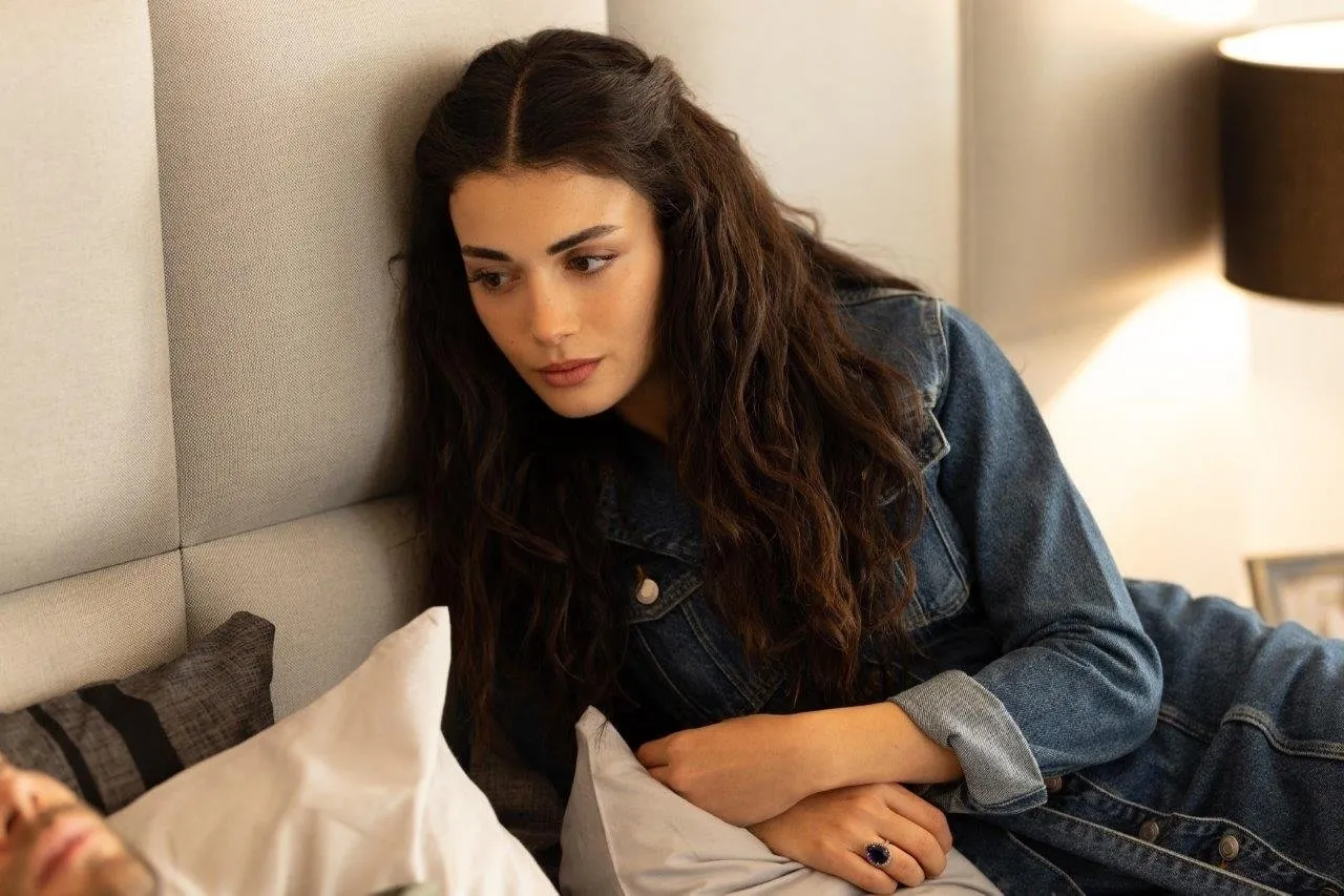 SAFİR 9. BÖLÜM İZLE FULL HD: ATV Safir son bölüm izle tek parça ve ...