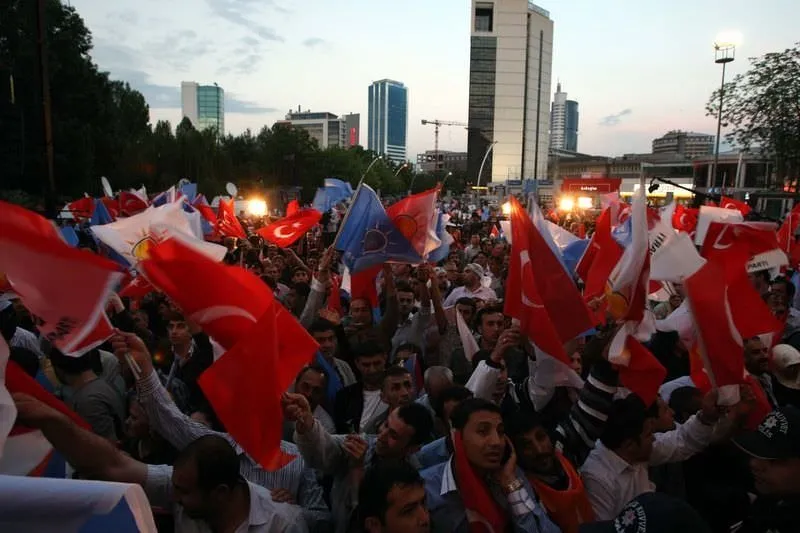 AK Parti Genel Merkezi zaferi böyle kutladı - Galeri - Türkiye AK Parti Genel Merkezi zaferi böyle kutladı - Galeri - Türkiye